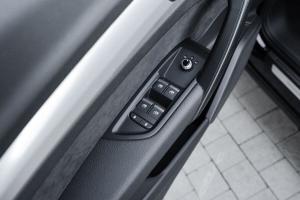 Black Audi Q5 2017 in Marupe, with an engine capacity of 2.00 L and mileage of 222 thousand km for 17950 €, photo 8 on AUTOMOTO.COM.LV