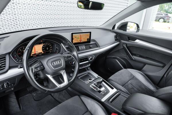 Black Audi Q5 2017 in Marupe, with an engine capacity of 2.00 L and mileage of 222 thousand km for 17950 €, photo 9 on AUTOMOTO.COM.LV
