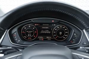 Black Audi Q5 2017 in Marupe, with an engine capacity of 2.00 L and mileage of 222 thousand km for 17950 €, photo 13 on AUTOMOTO.COM.LV