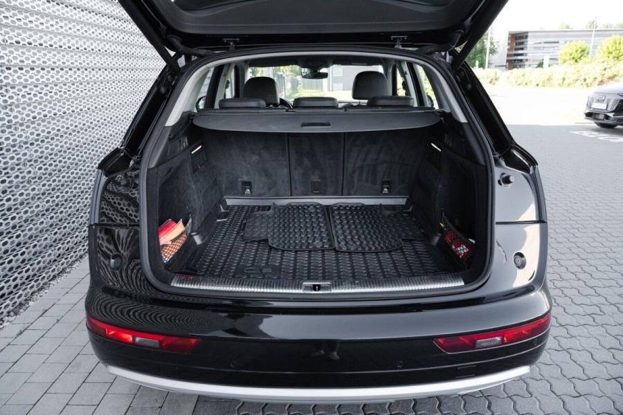 Black Audi Q5 2017 in Marupe, with an engine capacity of 2.00 L and mileage of 222 thousand km for 17950 €, photo 26 on AUTOMOTO.COM.LV