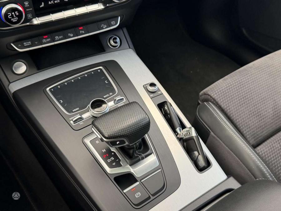 Melns Audi Q5 2017 Utena, ar dzinēja tilpumu 2.00 L un nobraukumu 237 tūkst. km par 22499 €, foto 24 vietnē AUTOMOTO.COM.LV