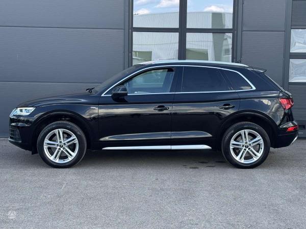 Audi Q5 2017 in Jonava on AUTOMOTO.COM.LV Black Audi Q5 2017 in Jonava, with an engine capacity of 2.00 L and mileage of 270 thousand km for 19299 €, photo 7 on AUTOMOTO.COM.LV