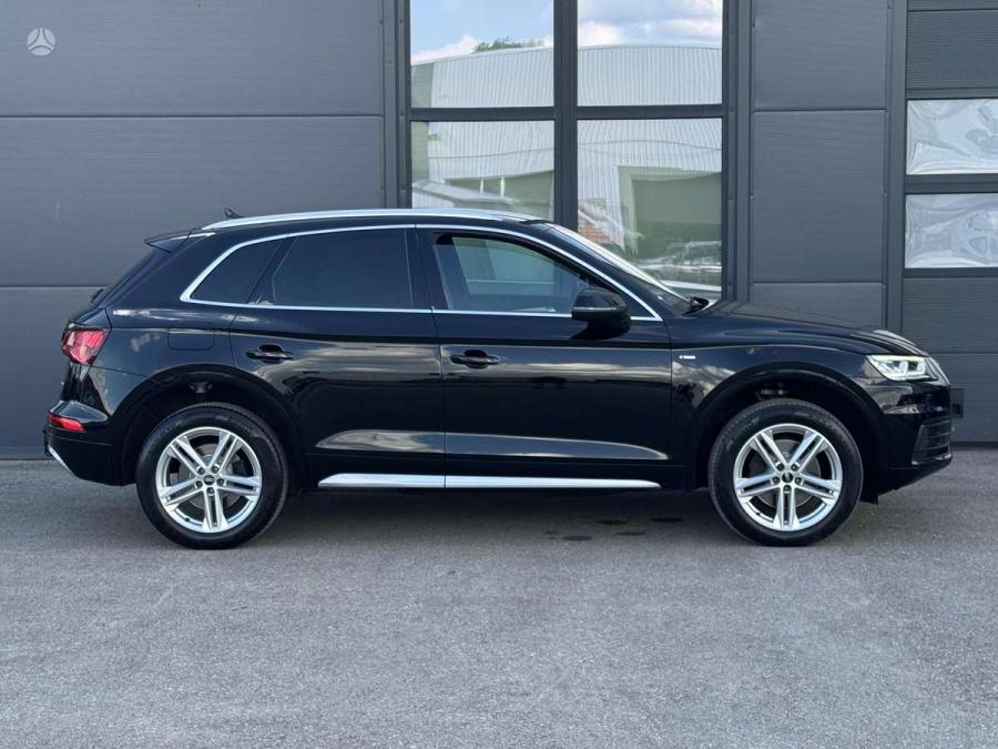 Black Audi Q5 2017 in Jonava, with an engine capacity of 2.00 L and mileage of 270 thousand km for 19299 €, photo 14 on AUTOMOTO.COM.LV