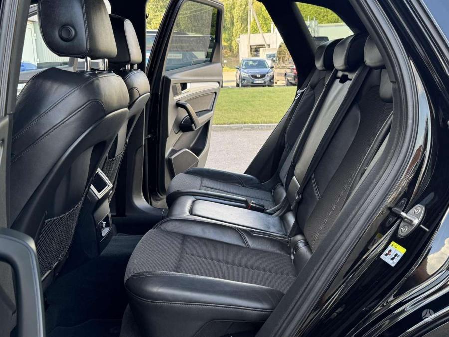 Black Audi Q5 2017 in Jonava, with an engine capacity of 2.00 L and mileage of 270 thousand km for 19299 €, photo 29 on AUTOMOTO.COM.LV