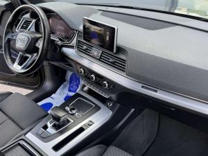 Black Audi Q5 2017 in Jonava, with an engine capacity of 2.00 L and mileage of 270 thousand km for 19299 €, photo 33 on AUTOMOTO.COM.LV