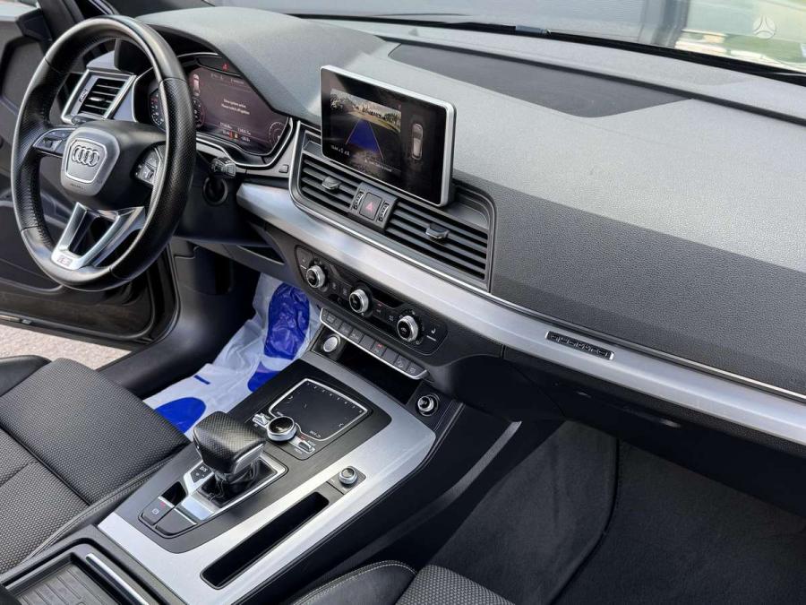 Black Audi Q5 2017 in Jonava, with an engine capacity of 2.00 L and mileage of 270 thousand km for 19299 €, photo 33 on AUTOMOTO.COM.LV