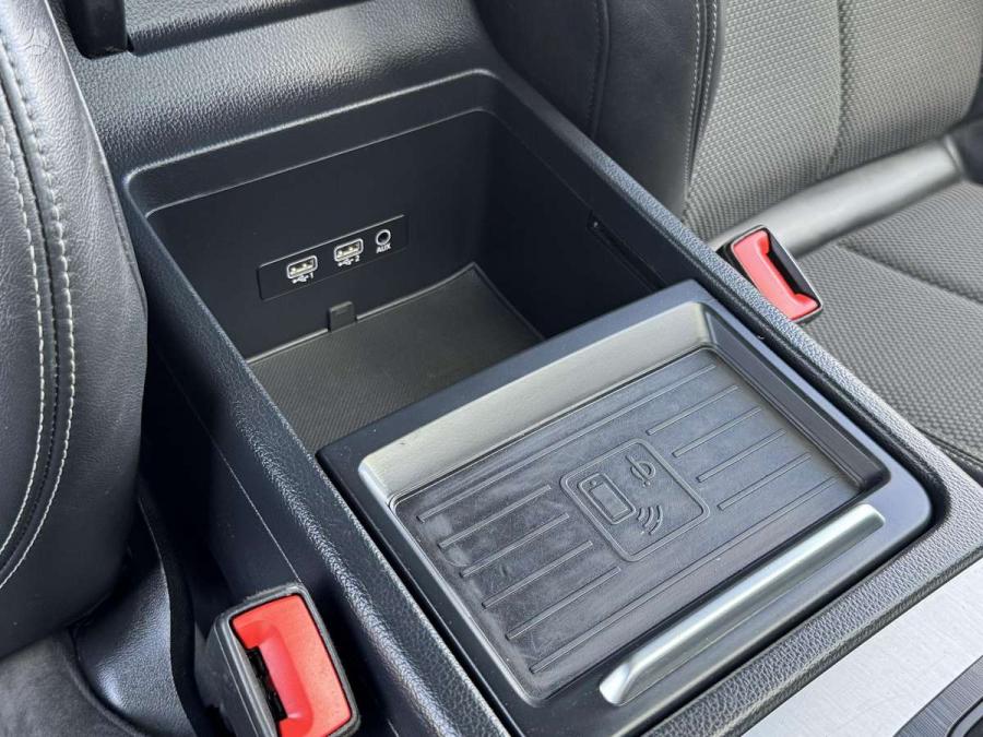 Black Audi Q5 2017 in Jonava, with an engine capacity of 2.00 L and mileage of 270 thousand km for 19299 €, photo 36 on AUTOMOTO.COM.LV