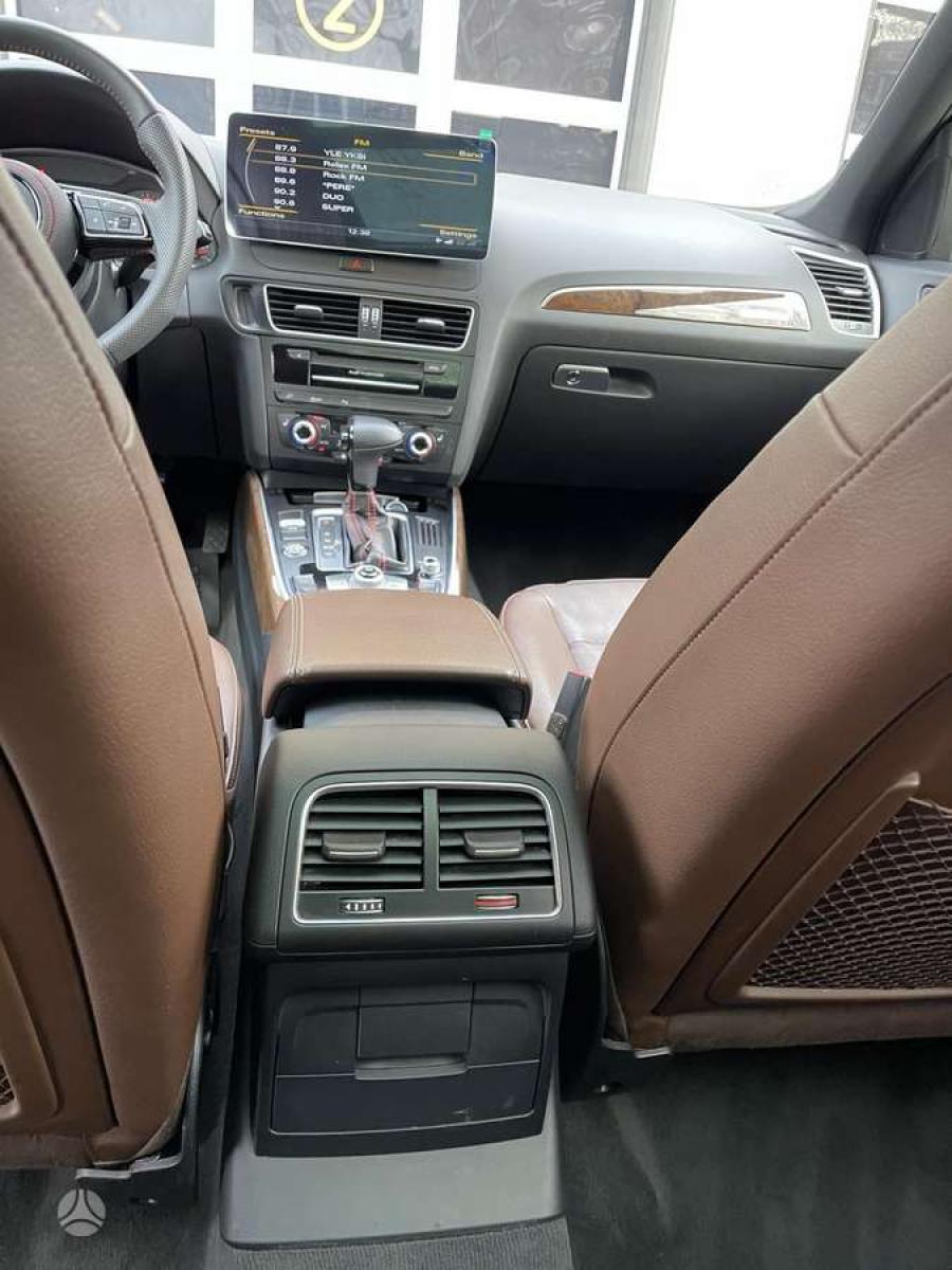 Black Audi Q5 2017 in Klaipeda, with an engine capacity of 1.98 L and mileage of 132 thousand km for 17000 €, photo 16 on AUTOMOTO.COM.LV