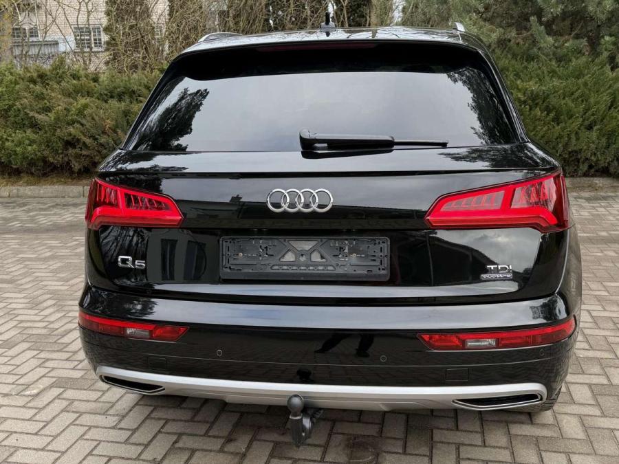 Black Audi Q5 2018 in Prienai, with an engine capacity of 2.00 L and mileage of 217 thousand km for 18950 €, photo 11 on AUTOMOTO.COM.LV