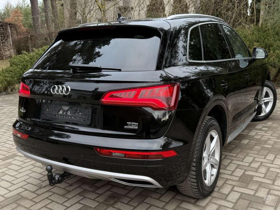 Black Audi Q5 2018 in Prienai, with an engine capacity of 2.00 L and mileage of 217 thousand km for 18950 €, photo 12 on AUTOMOTO.COM.LV