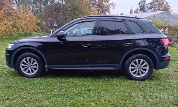 Black Audi Q5 2018 in Riga, with an engine capacity of 2.00 L and mileage of 141 thousand km for 25252 €, photo 1 on AUTOMOTO.COM.LV