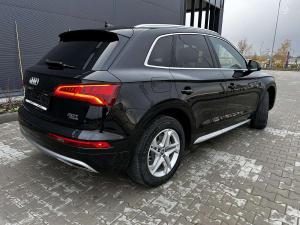 Black Audi Q5 2018 in Vilnius, with an engine capacity of 1.98 L and mileage of 238 thousand km for 16999 €, photo 5 on AUTOMOTO.COM.LV