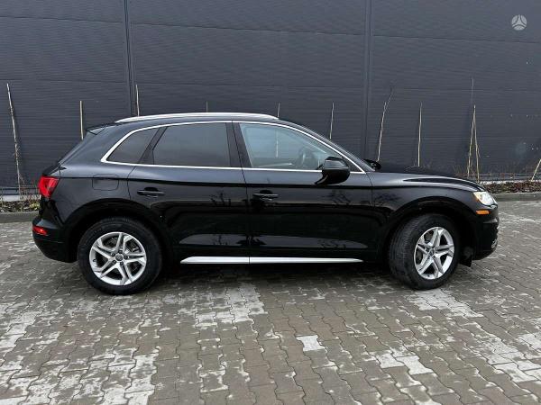Black Audi Q5 2018 in Vilnius, with an engine capacity of 1.98 L and mileage of 238 thousand km for 16999 €, photo 6 on AUTOMOTO.COM.LV