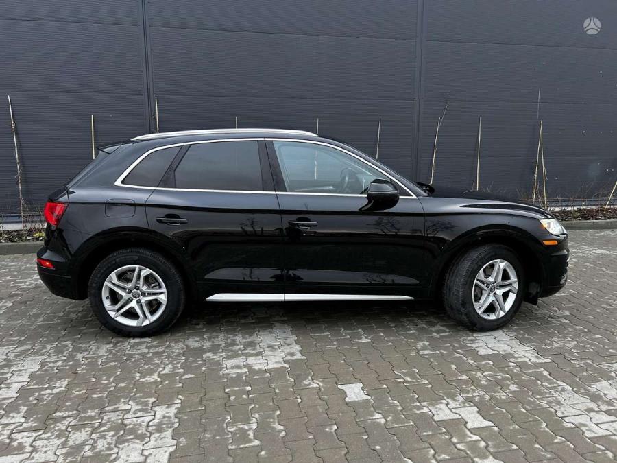 Black Audi Q5 2018 in Vilnius, with an engine capacity of 1.98 L and mileage of 238 thousand km for 16999 €, photo 6 on AUTOMOTO.COM.LV