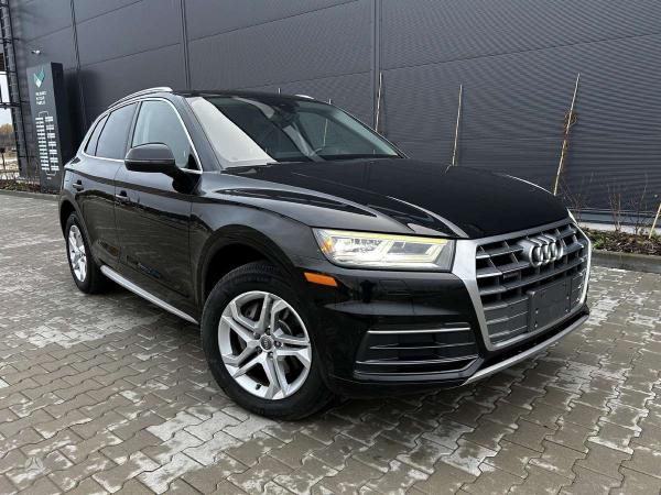 Black Audi Q5 2018 in Vilnius, with an engine capacity of 1.98 L and mileage of 238 thousand km for 16999 €, photo 7 on AUTOMOTO.COM.LV
