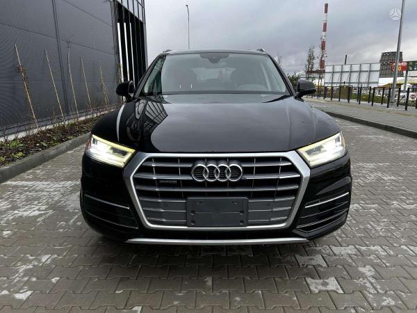 Black Audi Q5 2018 in Vilnius, with an engine capacity of 1.98 L and mileage of 238 thousand km for 16999 €, photo 8 on AUTOMOTO.COM.LV