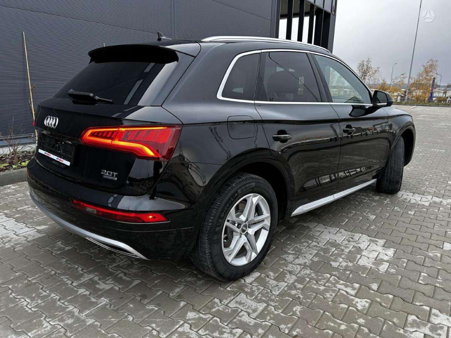 Melns Audi Q5 2018 Viļņa, ar dzinēja tilpumu 1.98 L un nobraukumu 238 tūkst. km par 16999 €, foto 5 vietnē AUTOMOTO.COM.LV