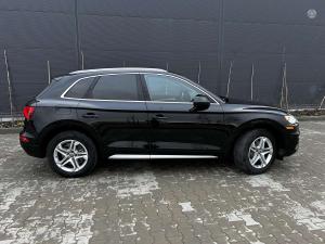 Melns Audi Q5 2018 Viļņa, ar dzinēja tilpumu 1.98 L un nobraukumu 238 tūkst. km par 16999 €, foto 6 vietnē AUTOMOTO.COM.LV