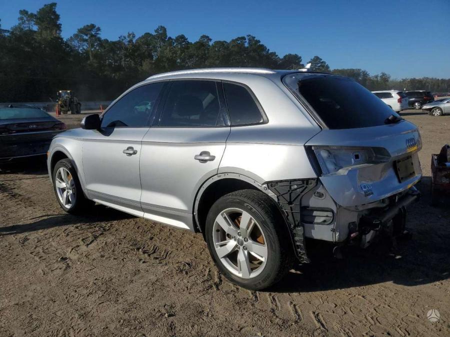 Melns Audi Q5 2018 Klaipėda, ar dzinēja tilpumu 2.00 L un nobraukumu 168 tūkst. km par 13200 €, foto 4 vietnē AUTOMOTO.COM.LV