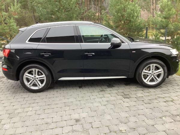 Black Audi Q5 2018 in Kaunas, with an engine capacity of 2.00 L and mileage of 233 thousand km for 26000 €, photo 7 on AUTOMOTO.COM.LV
