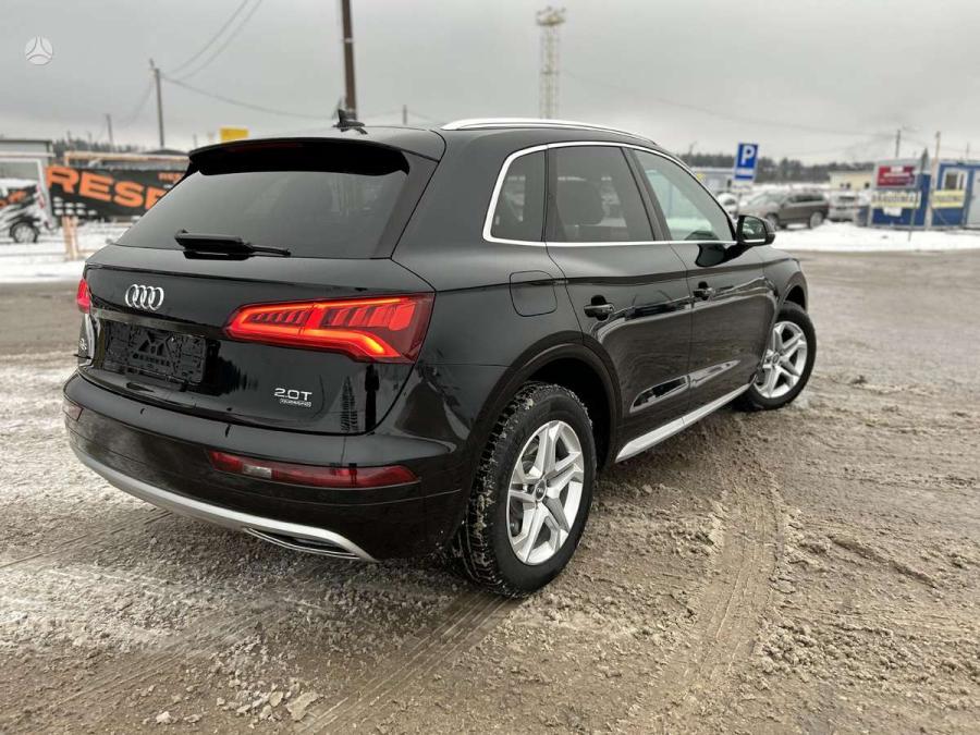 Melns Audi Q5 2018 Viļņa, ar dzinēja tilpumu 1.98 L un nobraukumu 238 tūkst. km par 16700 €, foto 5 vietnē AUTOMOTO.COM.LV