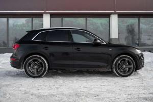 Black Audi Q5 2018 in Vilnius, with an engine capacity of 2.97 L and mileage of 200 thousand km for 24999 €, photo 7 on AUTOMOTO.COM.LV