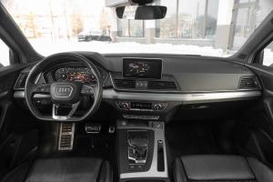 Black Audi Q5 2018 in Vilnius, with an engine capacity of 2.97 L and mileage of 200 thousand km for 24999 €, photo 14 on AUTOMOTO.COM.LV