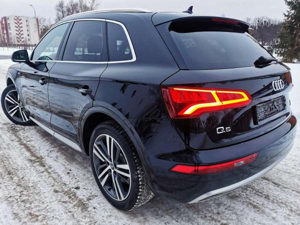 Black Audi Q5 2018 in Birstonas, with an engine capacity of 2.00 L and mileage of 173 thousand km for 24999 €, photo 3 on AUTOMOTO.COM.LV