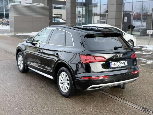 Black Audi Q5 2018 in Vilnius, with an engine capacity of 2.00 L and mileage of 280 thousand km for 17900 €, photo 4 on AUTOMOTO.COM.LV