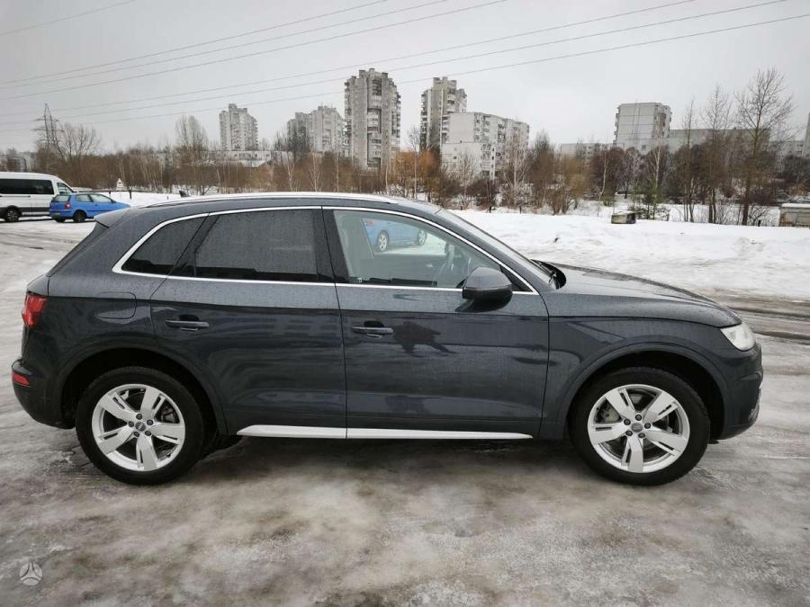 Melns Audi Q5 2018 Viļņa, ar dzinēja tilpumu 1.98 L un nobraukumu 101 tūkst. km par 22900 €, foto 4 vietnē AUTOMOTO.COM.LV