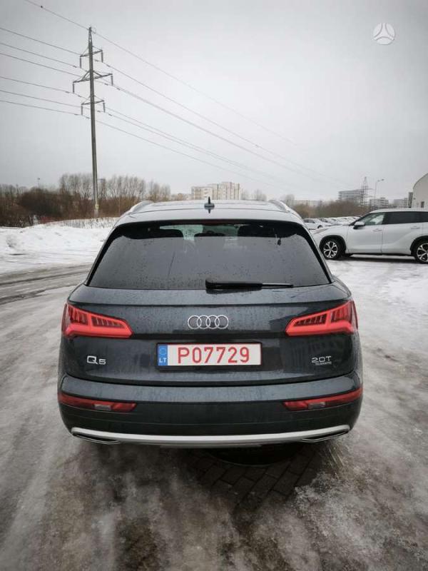 Black Audi Q5 2018 in Vilnius, with an engine capacity of 1.98 L and mileage of 101 thousand km for 22900 €, photo 6 on AUTOMOTO.COM.LV