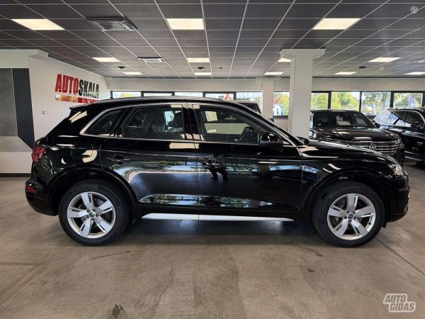 Black Audi Q5 2018 in Klaipeda, with an engine capacity of 3.00 L and mileage of 301 thousand km for 22950 €, photo 10 on AUTOMOTO.COM.LV