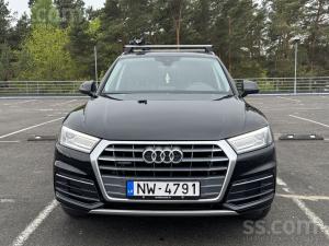 Black Audi Q5 2018 in Riga, with an engine capacity of 2.00 L and mileage of 65 thousand km for 24900 €, photo 4 on AUTOMOTO.COM.LV