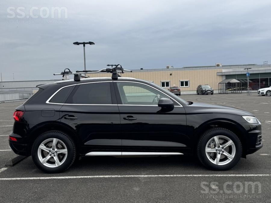 Black Audi Q5 2018 in Riga, with an engine capacity of 2.00 L and mileage of 65 thousand km for 24900 €, photo 5 on AUTOMOTO.COM.LV