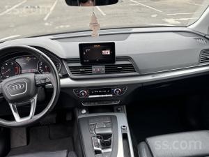 Black Audi Q5 2018 in Riga, with an engine capacity of 2.00 L and mileage of 65 thousand km for 24900 €, photo 9 on AUTOMOTO.COM.LV