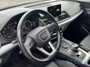Black Audi Q5 2018 in Riga, with an engine capacity of 2.00 L and mileage of 65 thousand km for 24900 €, photo 12 on AUTOMOTO.COM.LV