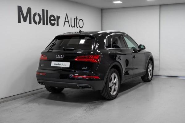 Black Audi Q5 2018 in Vilnius, with an engine capacity of 2.00 L and mileage of 191 thousand km for 21450 €, photo 6 on AUTOMOTO.COM.LV
