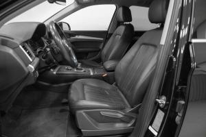 Black Audi Q5 2018 in Vilnius, with an engine capacity of 2.00 L and mileage of 191 thousand km for 21450 €, photo 8 on AUTOMOTO.COM.LV