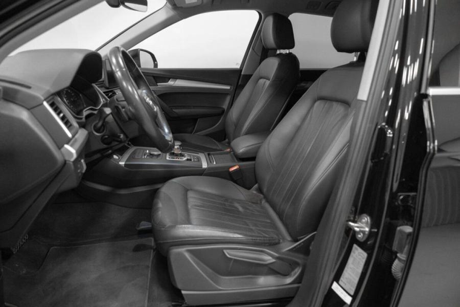Black Audi Q5 2018 in Vilnius, with an engine capacity of 2.00 L and mileage of 191 thousand km for 21450 €, photo 8 on AUTOMOTO.COM.LV