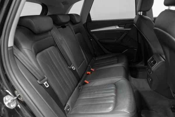 Black Audi Q5 2018 in Vilnius, with an engine capacity of 2.00 L and mileage of 191 thousand km for 21450 €, photo 10 on AUTOMOTO.COM.LV