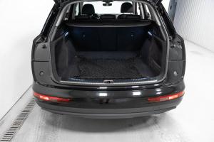 Black Audi Q5 2018 in Vilnius, with an engine capacity of 2.00 L and mileage of 191 thousand km for 21450 €, photo 20 on AUTOMOTO.COM.LV