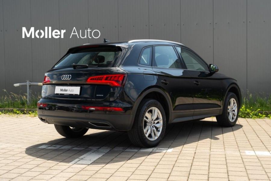 Black Audi Q5 2018 in Vilnius, with an engine capacity of 2.00 L and mileage of 206 thousand km for 20900 €, photo 9 on AUTOMOTO.COM.LV