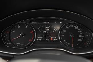 Black Audi Q5 2018 in Vilnius, with an engine capacity of 2.00 L and mileage of 206 thousand km for 20900 €, photo 22 on AUTOMOTO.COM.LV