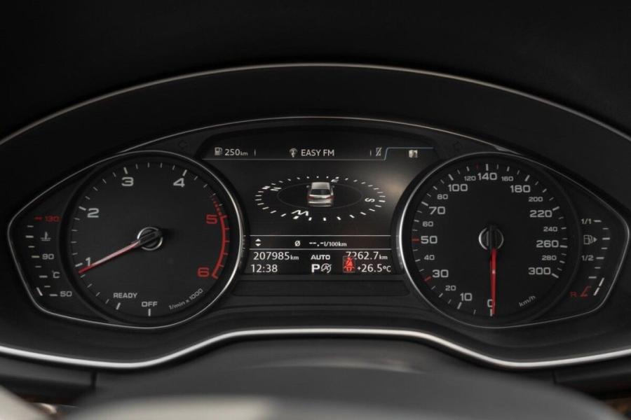 Black Audi Q5 2018 in Vilnius, with an engine capacity of 2.00 L and mileage of 206 thousand km for 20900 €, photo 22 on AUTOMOTO.COM.LV