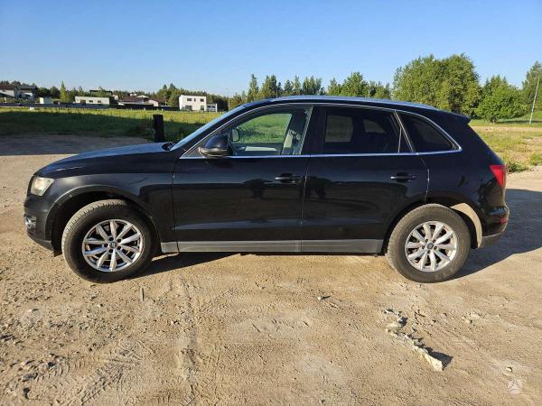 Black Audi Q5 2018 in Moletai, with an engine capacity of 2.00 L and mileage of 263 thousand km for 8500 €, photo 2 on AUTOMOTO.COM.LV
