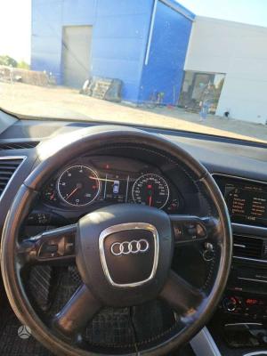 Black Audi Q5 2018 in Moletai, with an engine capacity of 2.00 L and mileage of 263 thousand km for 8500 €, photo 9 on AUTOMOTO.COM.LV
