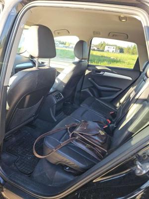 Black Audi Q5 2018 in Moletai, with an engine capacity of 2.00 L and mileage of 263 thousand km for 8500 €, photo 12 on AUTOMOTO.COM.LV
