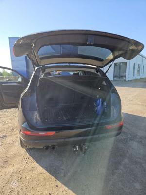 Black Audi Q5 2018 in Moletai, with an engine capacity of 2.00 L and mileage of 263 thousand km for 8500 €, photo 14 on AUTOMOTO.COM.LV