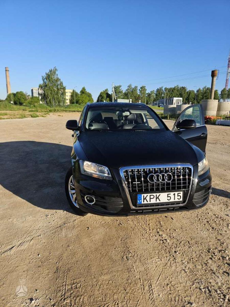 Black Audi Q5 2018 in Moletai, with an engine capacity of 2.00 L and mileage of 263 thousand km for 8500 €, photo 19 on AUTOMOTO.COM.LV