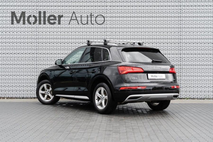 Black Audi Q5 2018 in Marupe, with an engine capacity of 2.00 L and mileage of 67 thousand km for 29750 €, photo 4 on AUTOMOTO.COM.LV